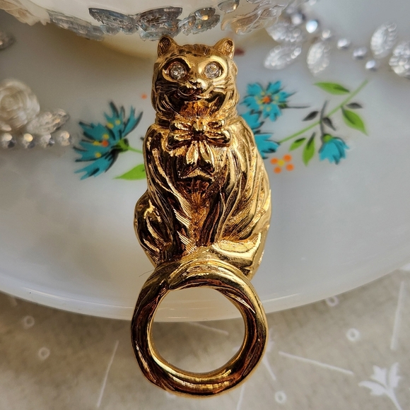 Avon | Jewelry | 8s Avon Golden Cat Brooch | Poshmark